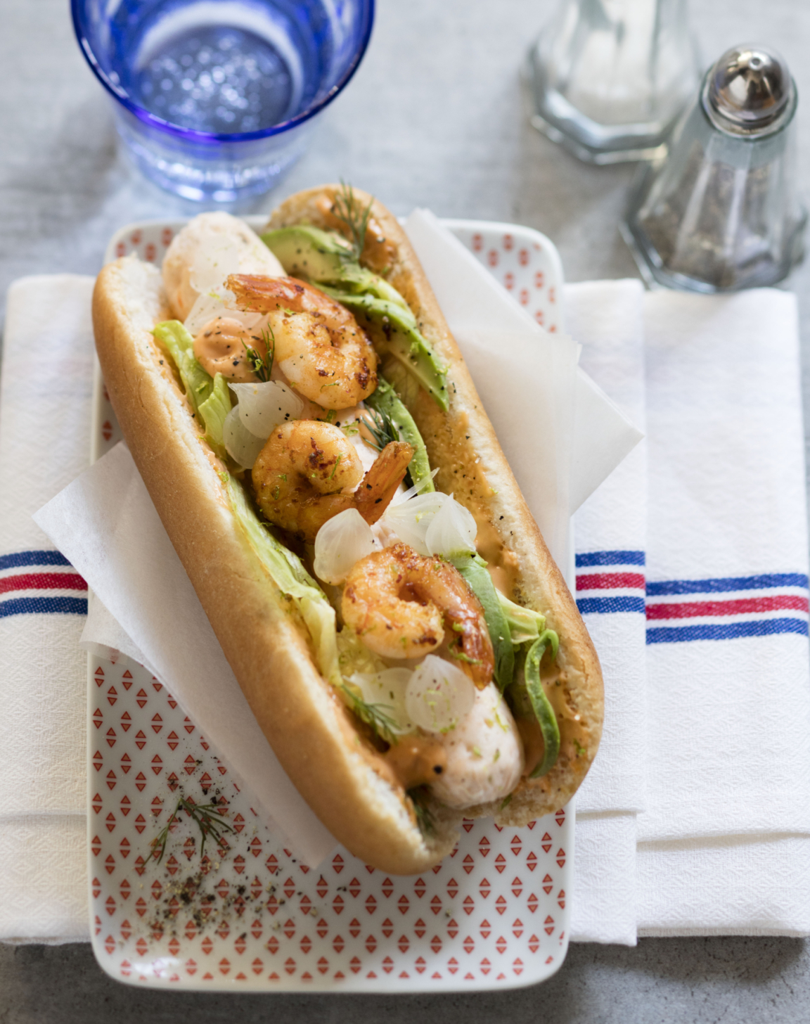 Sandwich crevette avocat : Le Hot Crevette Roll - Pains Jacquet